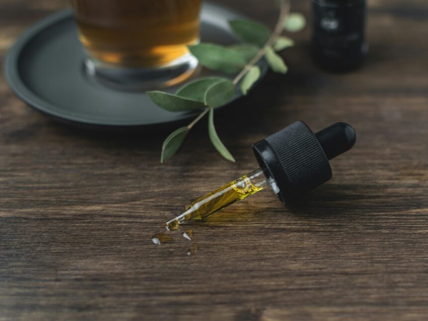 Pairing Exotic Oud Essential Oil with Other Essential Oils